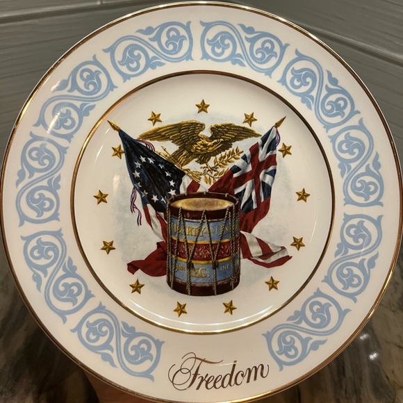 Avon | Accents | Vintage Avon Freedom Collectors Plate 974 By Wedgwood ...